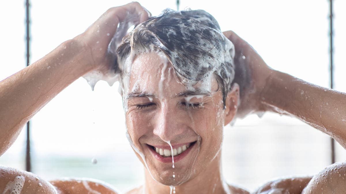 Qual è il quantità di shampoo giusto da usare per non rovinare i ...