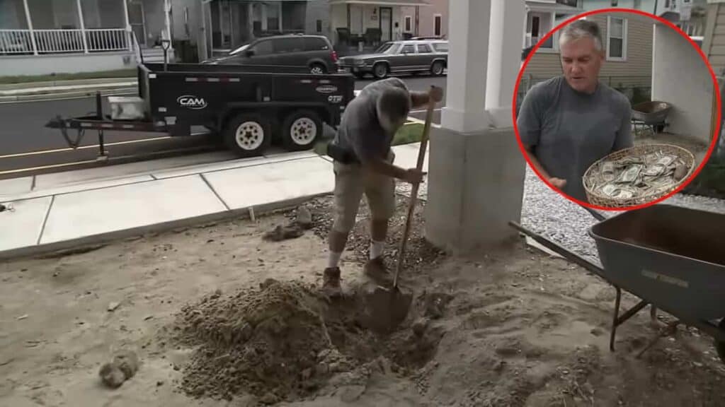 Un uomo scopre una mazzetta di contanti risalente alla Grande ...